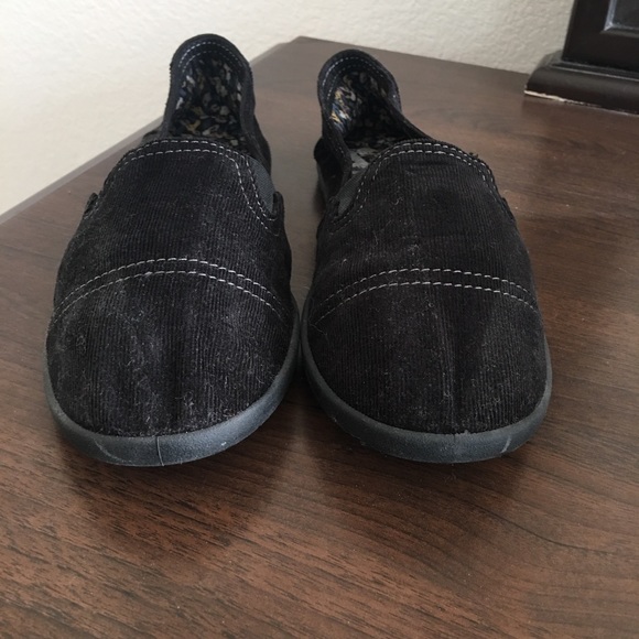 Report | Shoes | Report Black Slip On Cloth Flat Shoes | Poshmark
